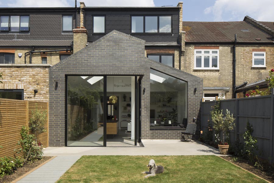 A London extension using Ketley blue bricks and slips