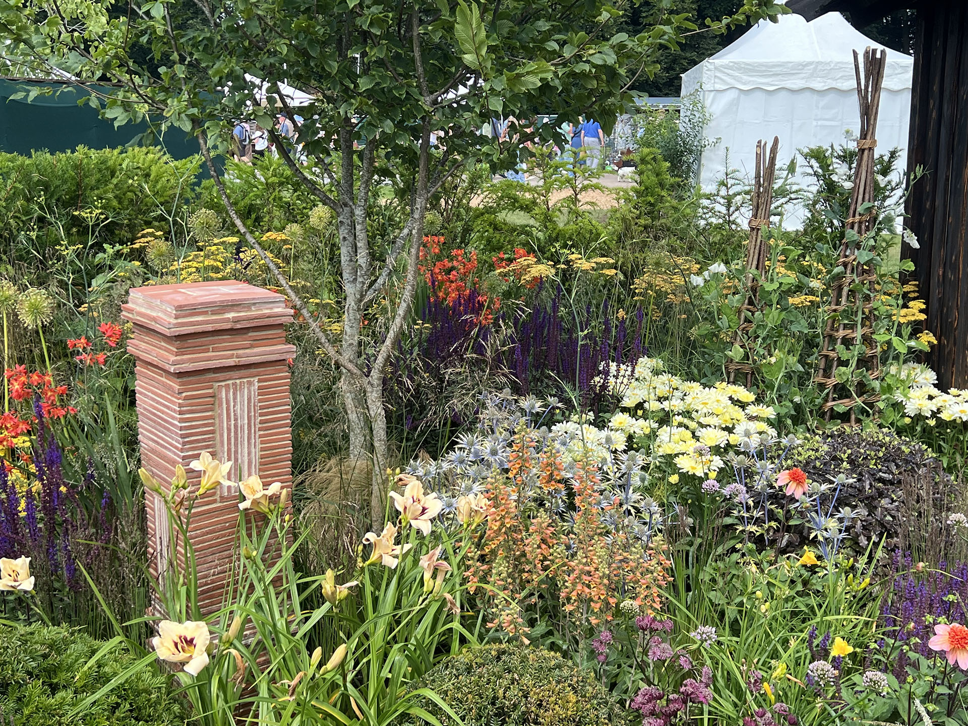 Ketley Brick Case Study - RHS Arts & Crafts show garden